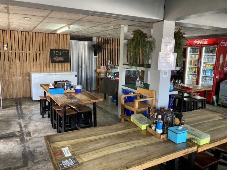 カオソーイメーマニー（KhaoSoi Mae Manee） で注文すべきおすすめメニュー＆覚えておくと役立つこと - ジョニタイ～ジョニーさんの海外情報ブログ